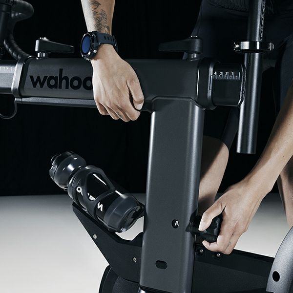 Wahoo KICKR BIKE SHIFT/ワフー キッカーバイクシフト/屋内用スマートバイク/WFBIKE2【Wifi接続】 | Intertec Online Store