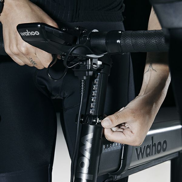 Wahoo KICKR BIKE SHIFT/ワフー キッカーバイクシフト/屋内用スマートバイク/WFBIKE2【Wifi接続】 | Intertec Online Store